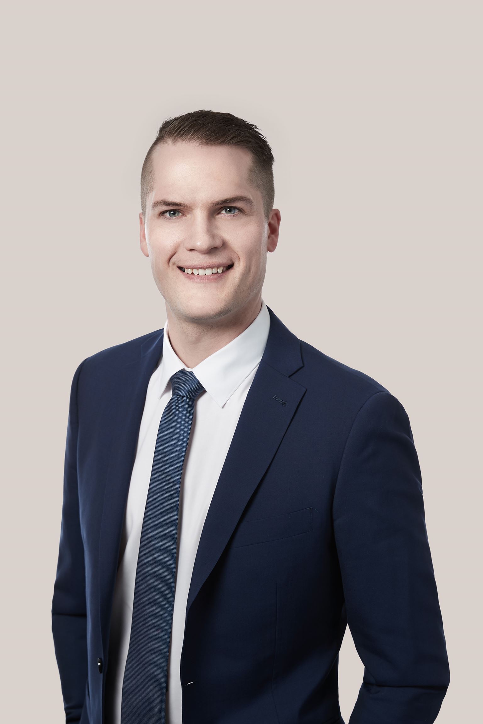 Nathan Gates | Banking & Finance Lawyer in Toronto | People | Fasken